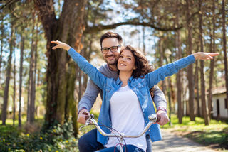 Are You Compatible With That Extrovert? | Psychology Today