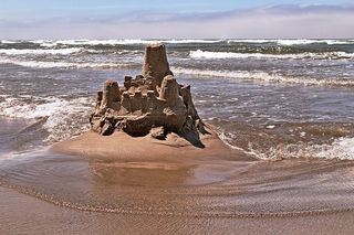Sand Castle Solitude Generates Gratitude, Inspires Memoirs | Psychology ...