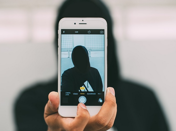 The Dark Side of Cell Phones | Psychology Today