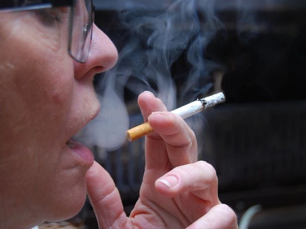 Why Do Young People Still Smoke? | Psychology Today Canada