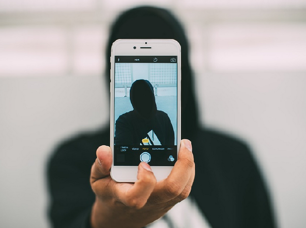 The Dark Side of Cell Phones | Psychology Today