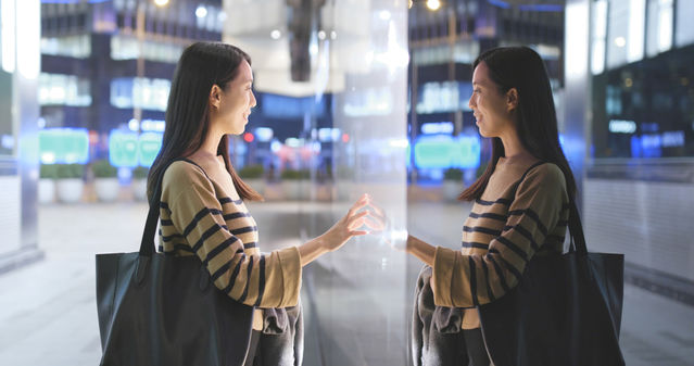 The Art Of Self-Distancing | Psychology Today UK