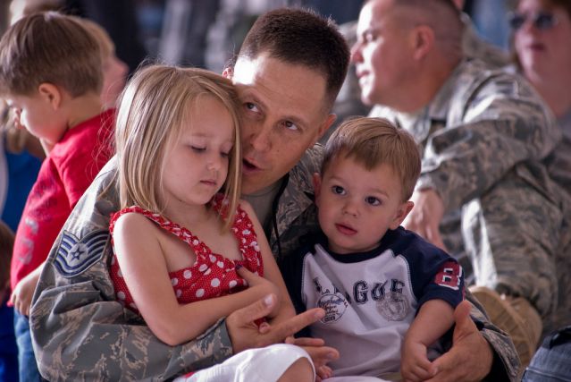 When You’re Gone: Deployment Effects On Parenting | Psychology Today