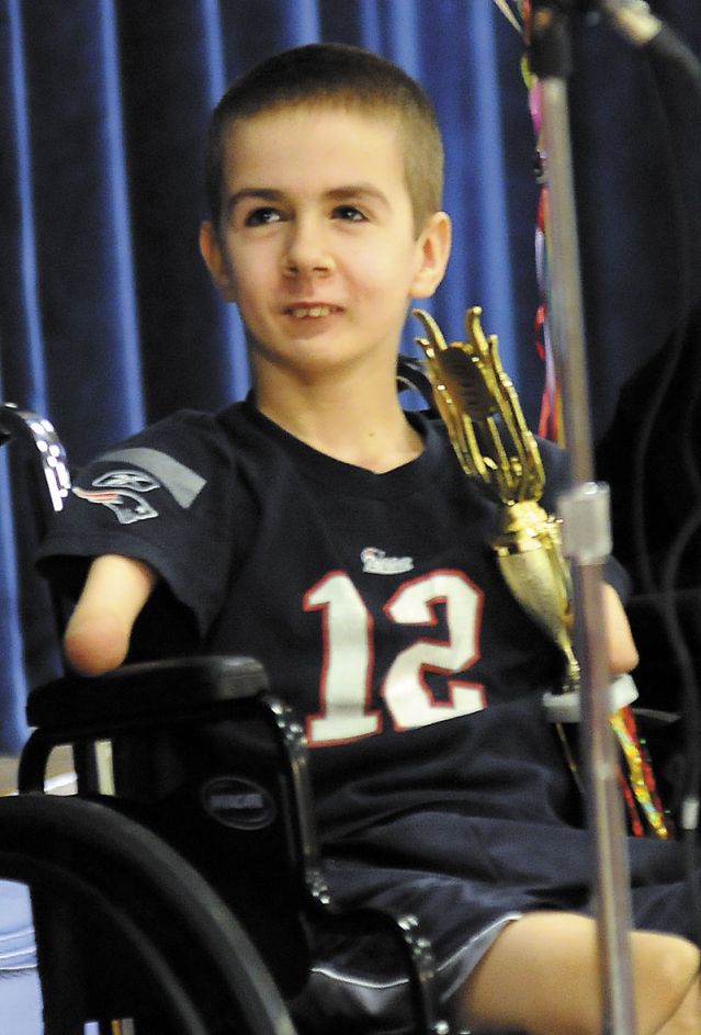 Inspiration: Fifth-Grader with No Arms Wins Trophy in 2011’s National ...