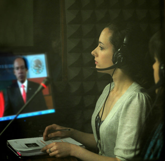How Those Incredible Interpreters Do It | Psychology Today UK