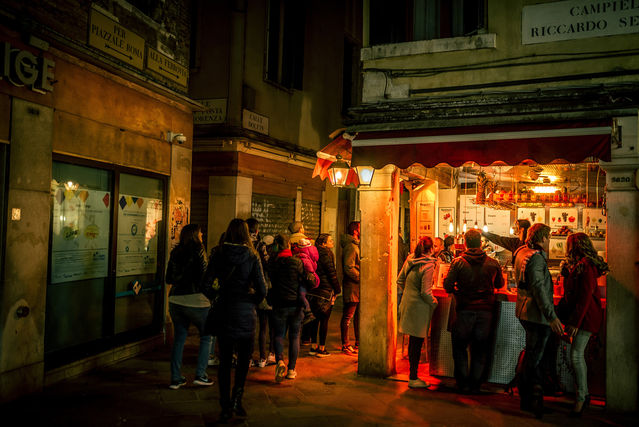 To Stay In or Go Out? Four Tips for Deciding | Psychology Today