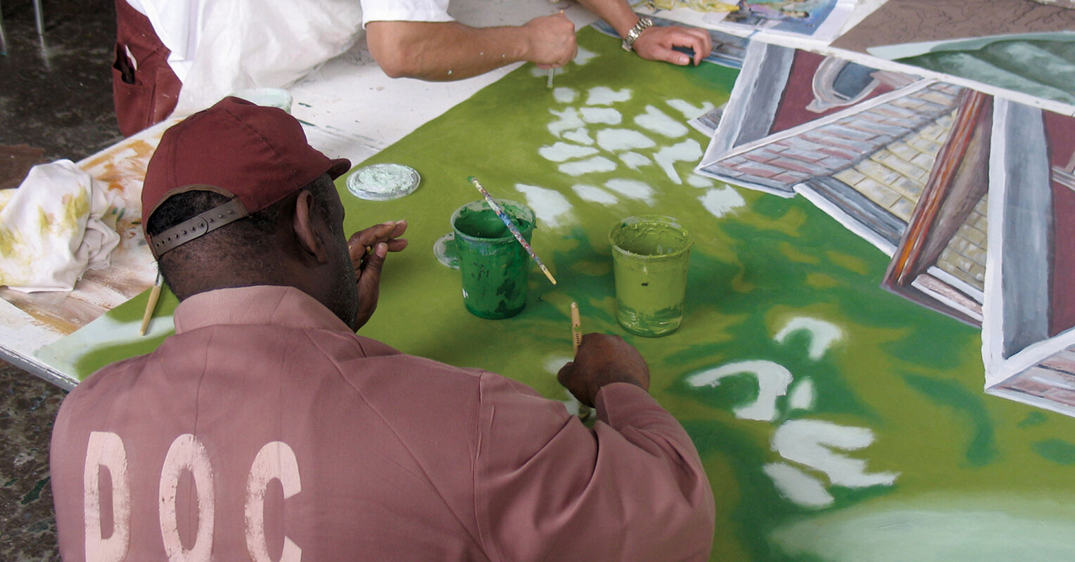 Prison Murals: Inmates and Crime Victims Create Together | Psychology ...