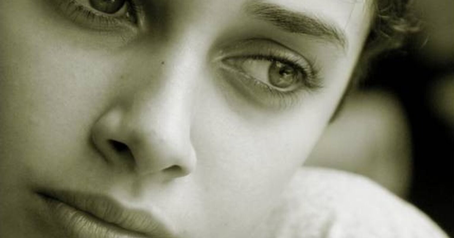 The Meaning of Emotional Pain | Psychology Today UK