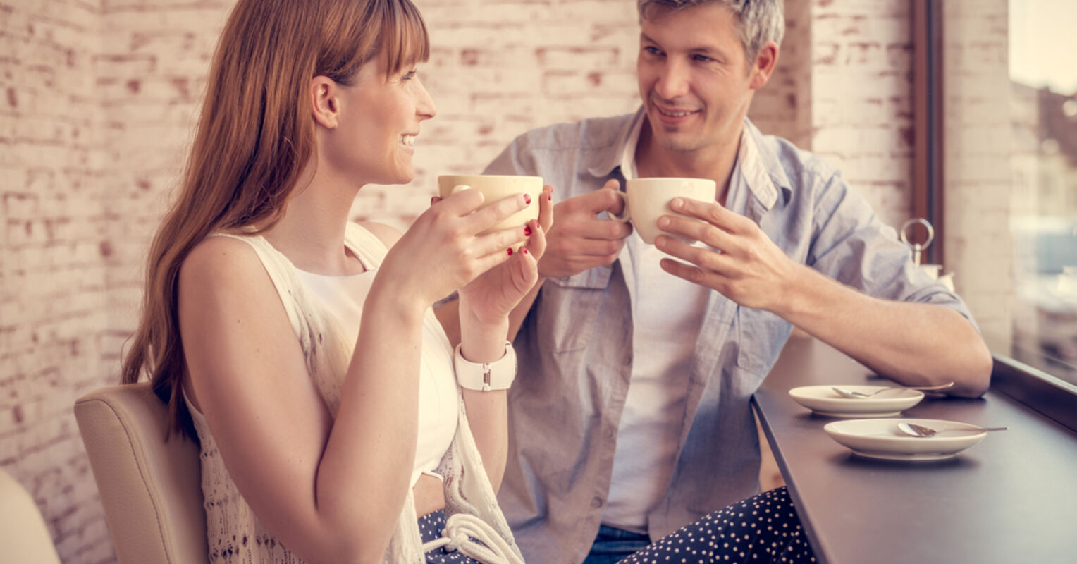 The Joy (and Benefits) of Renewing Old Friendships | Psychology Today