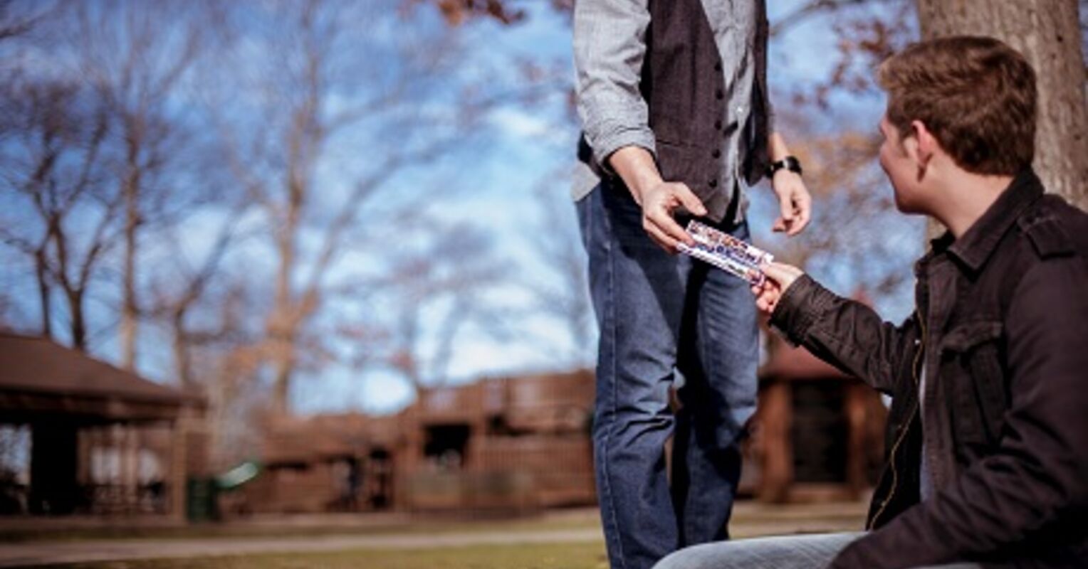 Receive Generosity From Others | Psychology Today