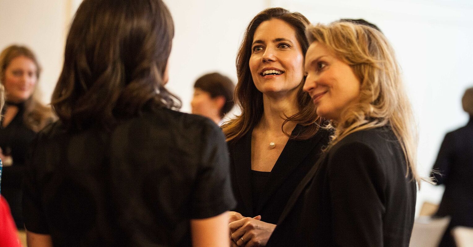 Do Men Desire, or Dismiss, High-Status Women? | Psychology Today Canada